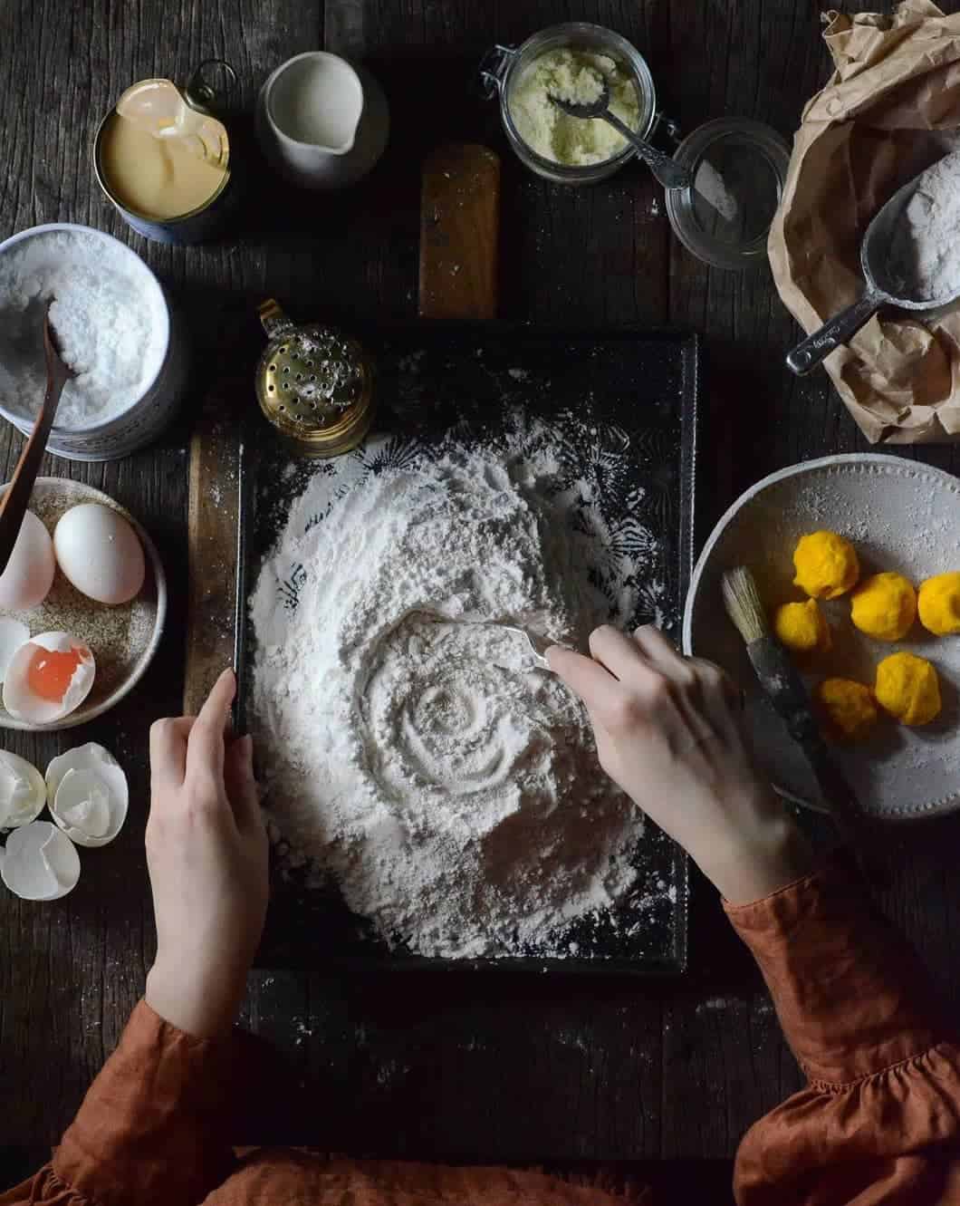 Dim Sum Style Liu Sha Bao (Molten Custard Salted Egg Buns)